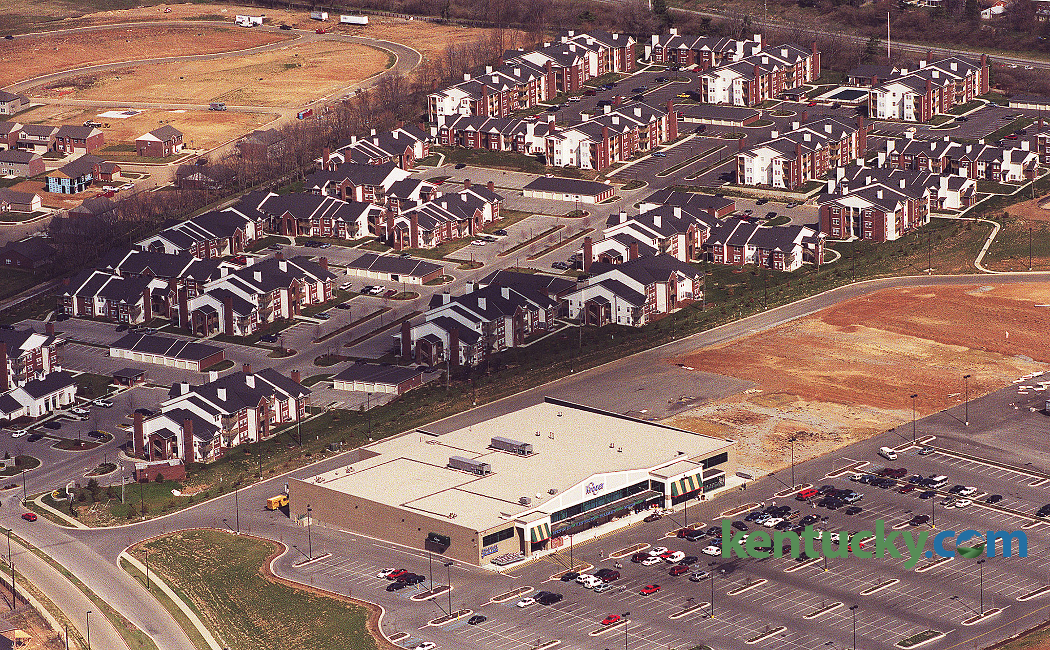 Beaumont Kroger, 2000 | Kentucky Photo Archive