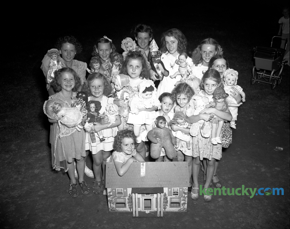 Castlewood doll show winners, 1947 | Kentucky Photo Archive