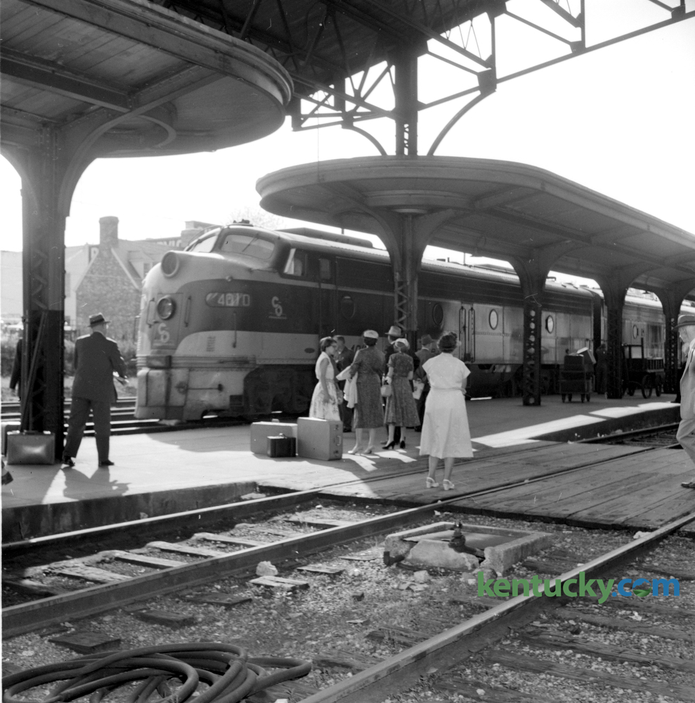 Last passenger train at Union Station, 1957 | Kentucky Photo Archive