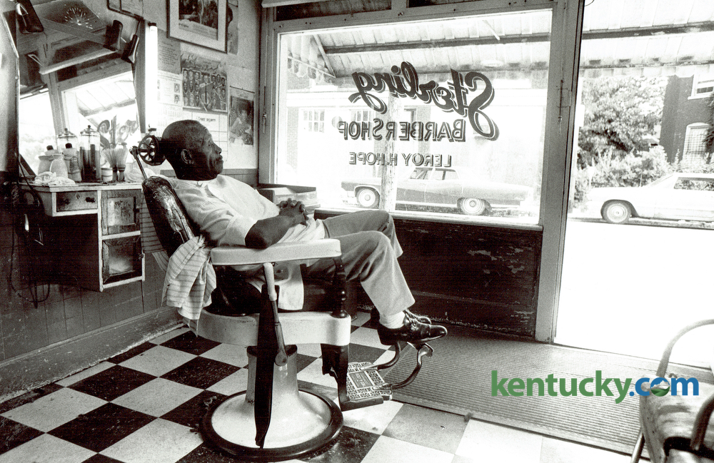 Sterling Barber Shop, Deweese Street, 1980 | Kentucky Photo Archive